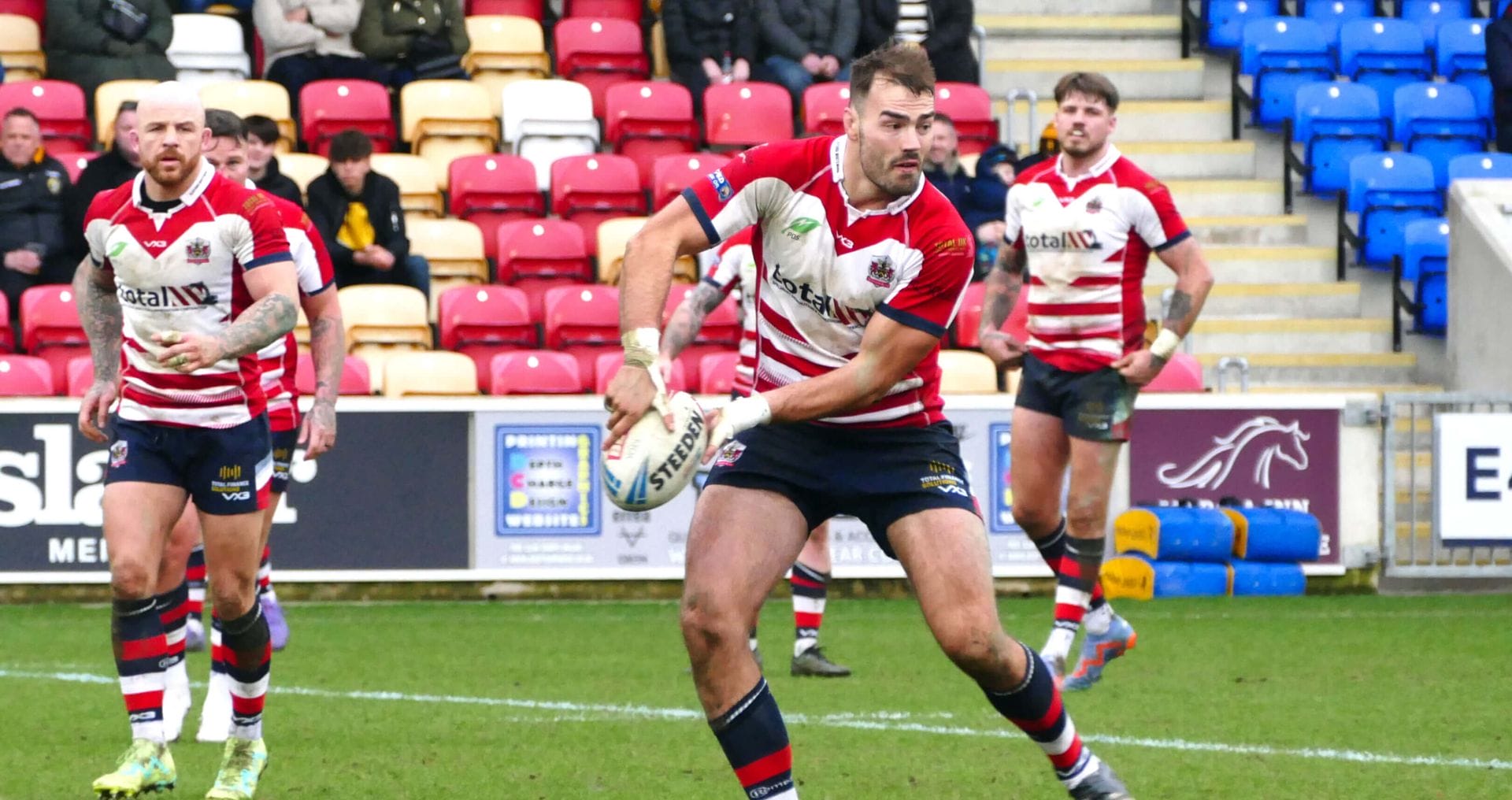 Ted Chapelhow extends Roughyeds stay