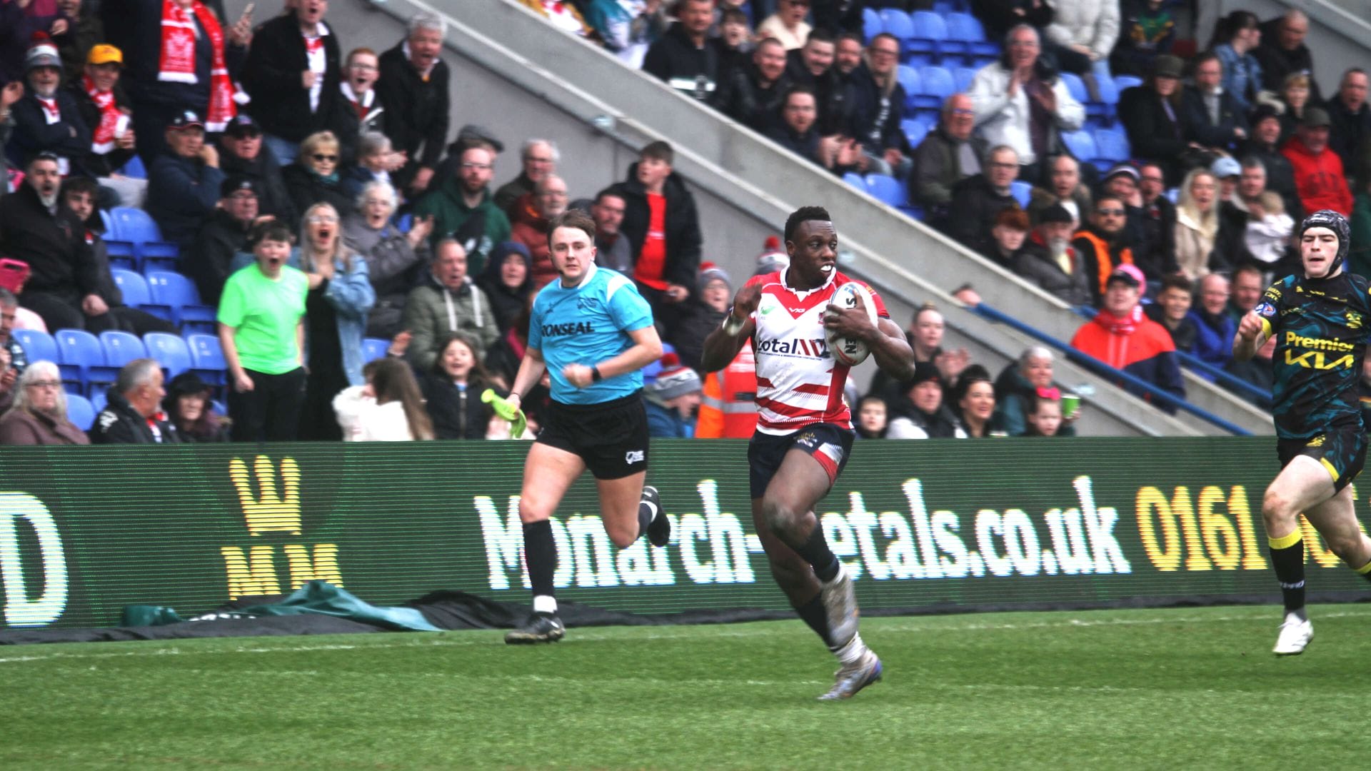 Long announces squad for Midlands trip