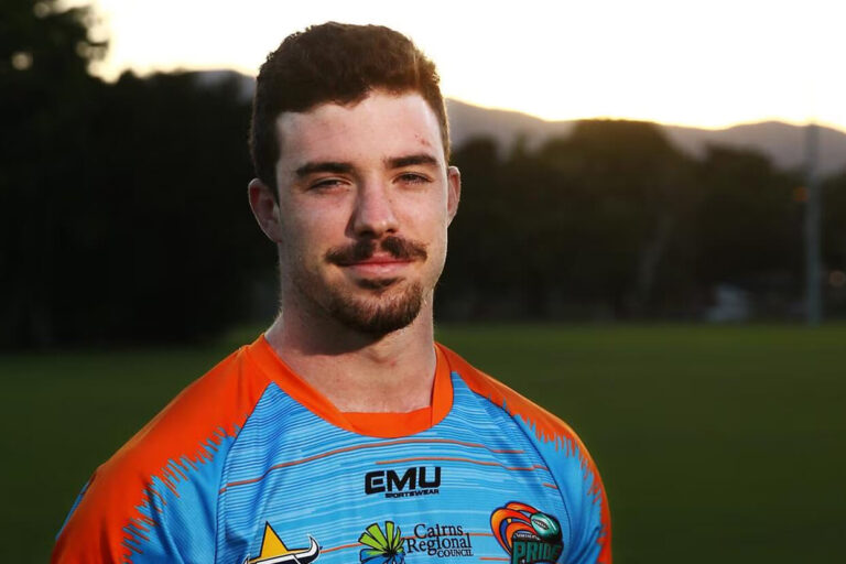 Oldham sign Aussie ace Moore