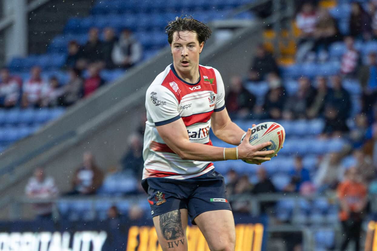 Dean lands Super League deal